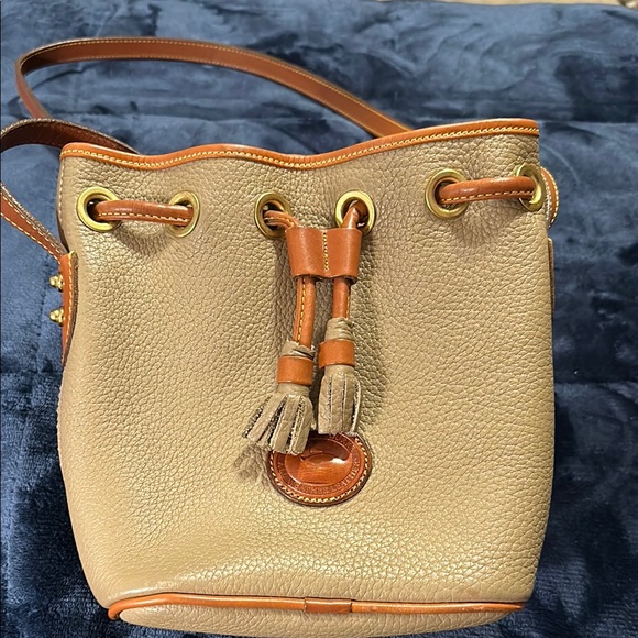 Dooney & Bourke | Bags | Vintage Dooney Bourke Small Tan Leather Bucket ...
